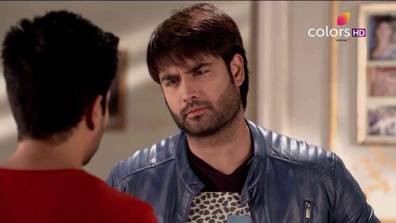 Shakti - 338. ep.,Harman saznaje za Balvinderov potez i tuče ga!